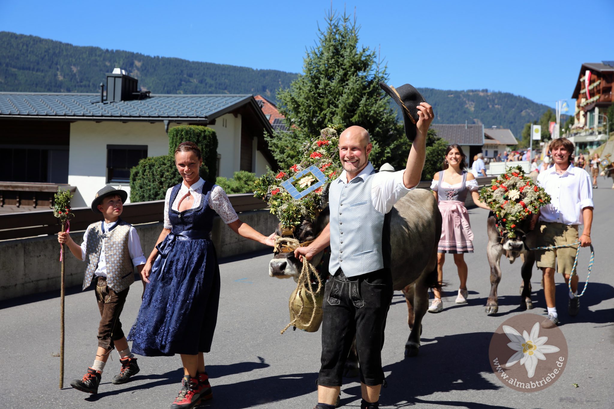 Almabtrieb in Jerzens im Pitztal, Tirol 2026 - Viehscheid und ...